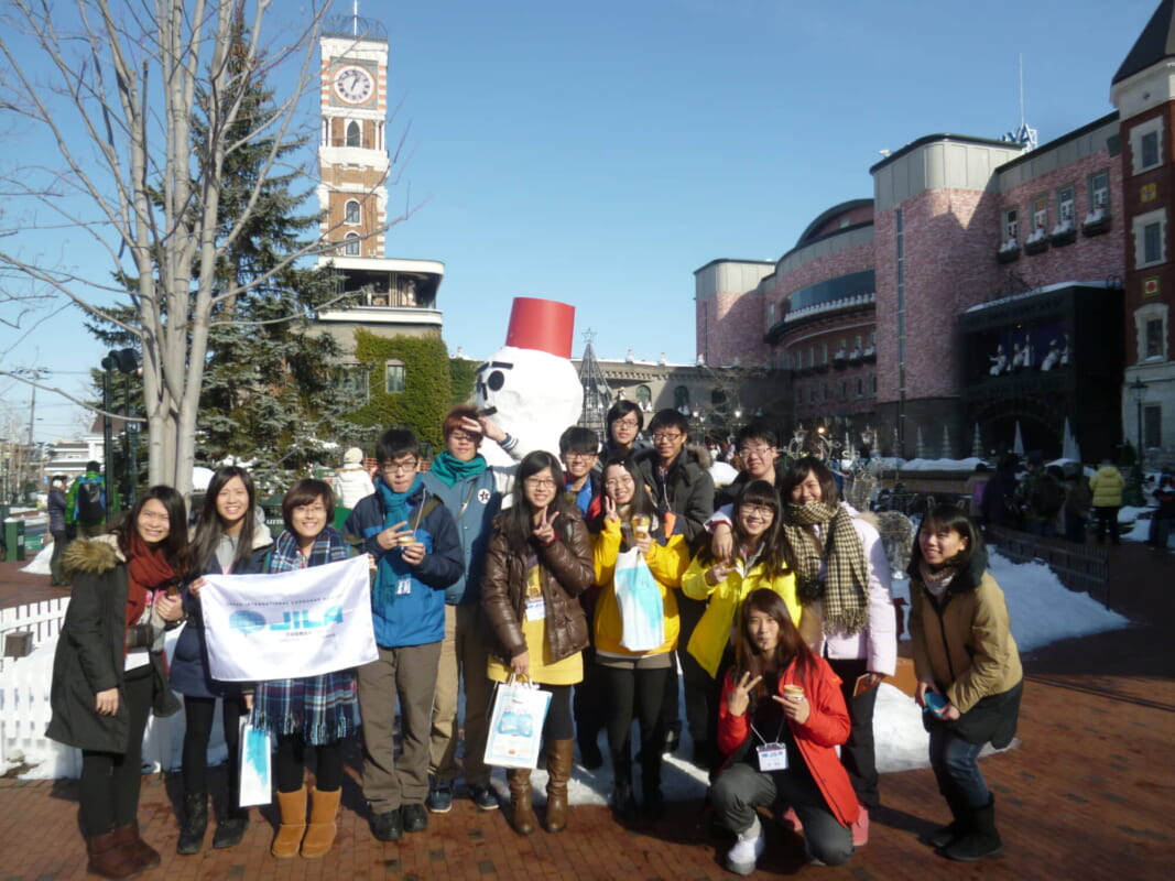 日本語学校インタビュー 日本国際語学アカデミー - Japan View